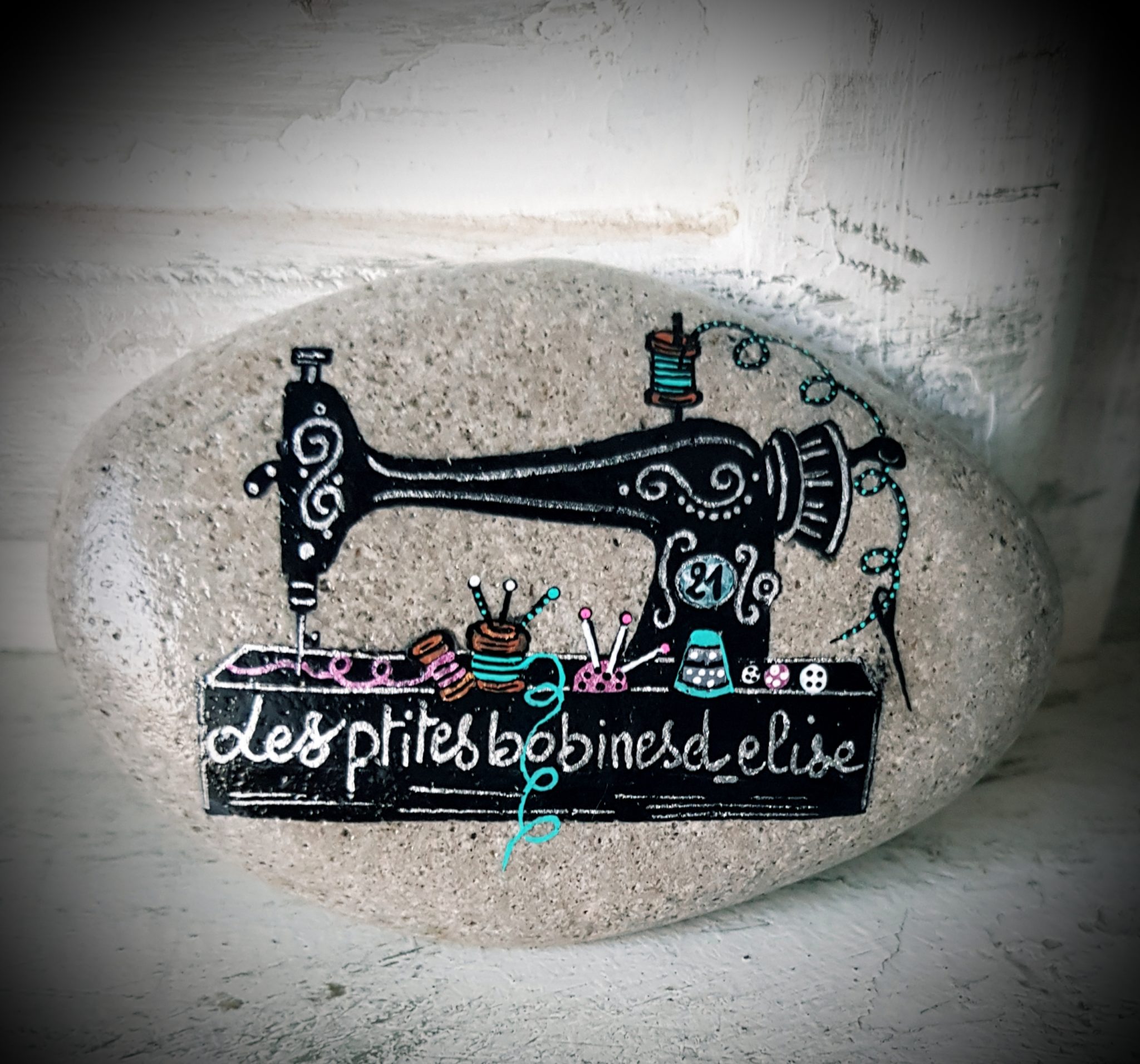 Galet machine à coudre personnaliseé - Les Galets de VirginieWonder